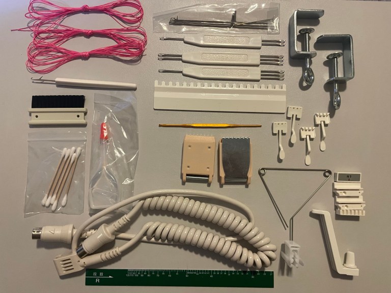 Silver Reed SK 840 Knitting Machine Unboxing and Assembly – ELY Knits